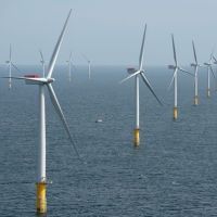 Adding the 402 MW Dudgeon Offshore Wind Farm in UK, Equinor now manages ...